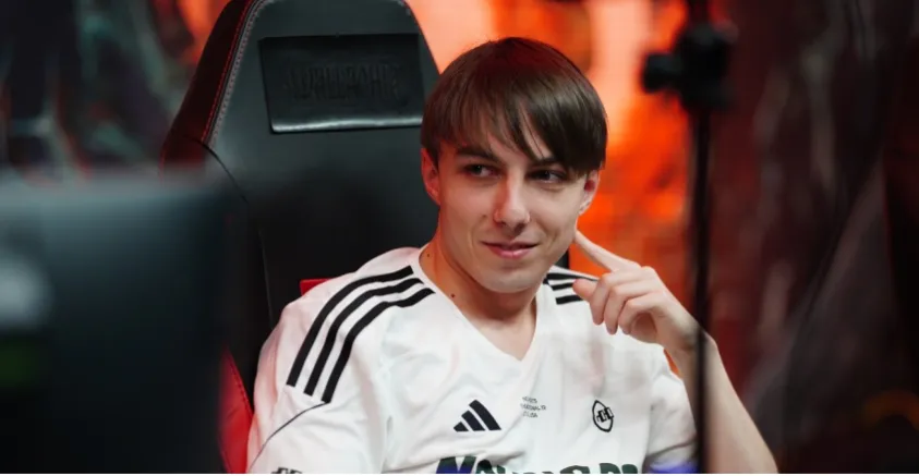 NAVI Makes Midlane Roster Change in Dota 2 Lineup | EGW.News